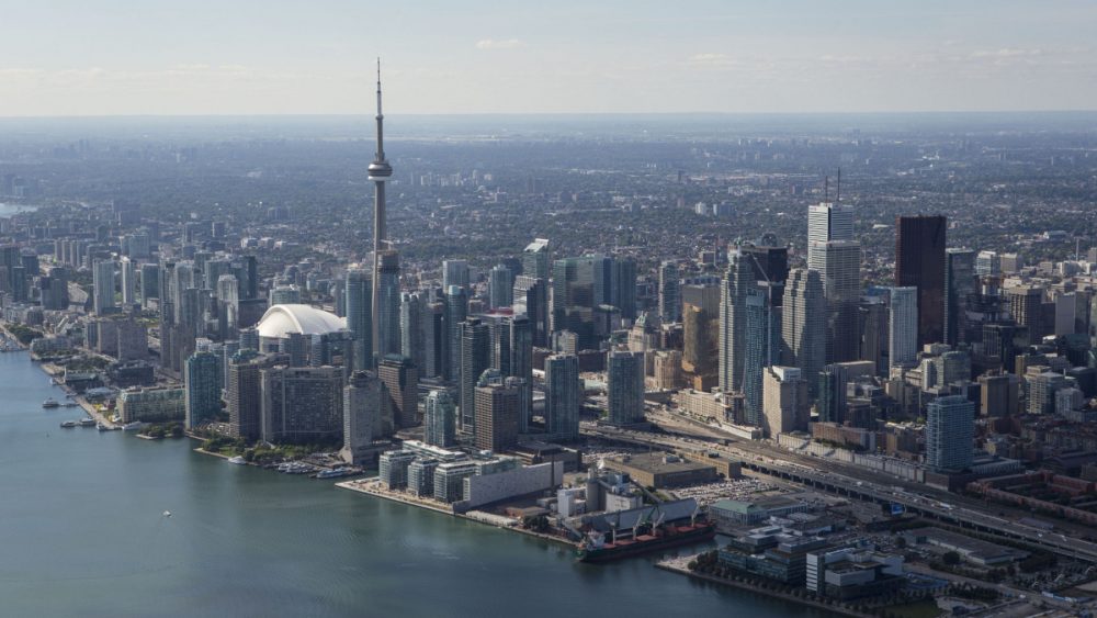20 Things You Should Know Before Moving to Toronto | Notable Life
